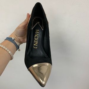Shoes | Black Metallic Gold Pump | Poshmark
